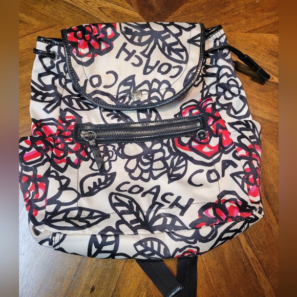 Coach | Bags | Coach Poppy Daisy Floral Graffiti Backpack Very Rare ...
